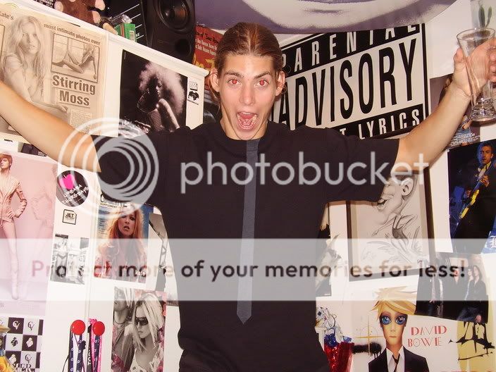 Chris Howe | the Fashion Spot