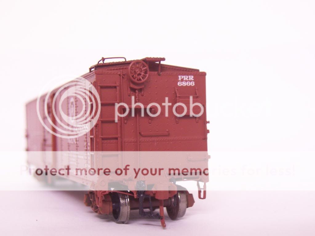 For the PRR fans... air, steam and signal lines on PRR/REA freight cars ...